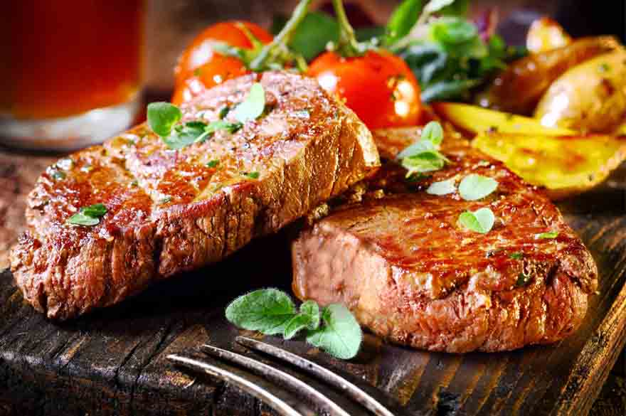 Basque Norte Steak with Roasted Yukon Gold Potatoes | Bella Sun Luci